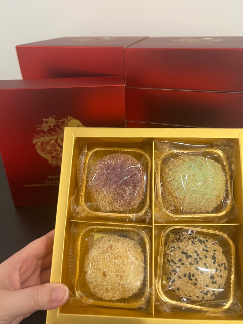 Taiwanese Mini 3Q Flaky Mooncake, Food & Drinks, Homemade Bakes on ...