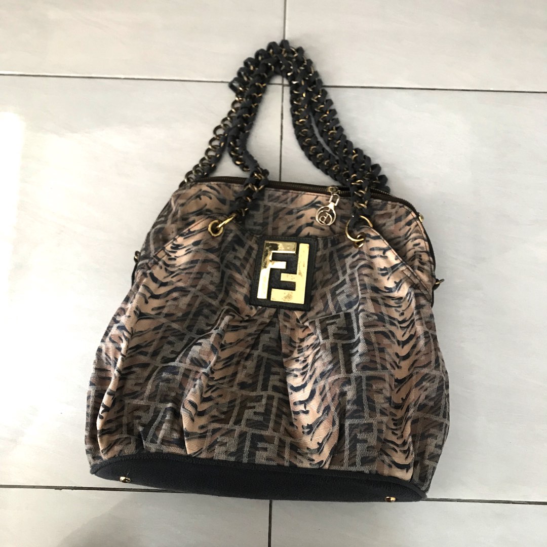 Tas Fendi Vintage, Fesyen Wanita, Tas & Dompet di Carousell