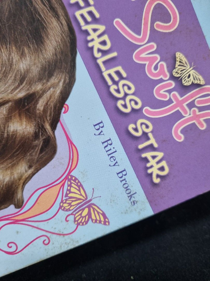 Taylor Swift Book - Fearless Star by Riley Brooks, Hobbies & Toys ...
