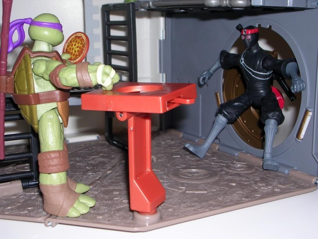 Teenage Mutant Ninja Turtles Pizza Box Pop-up Playset, Hobbies & Toys ...