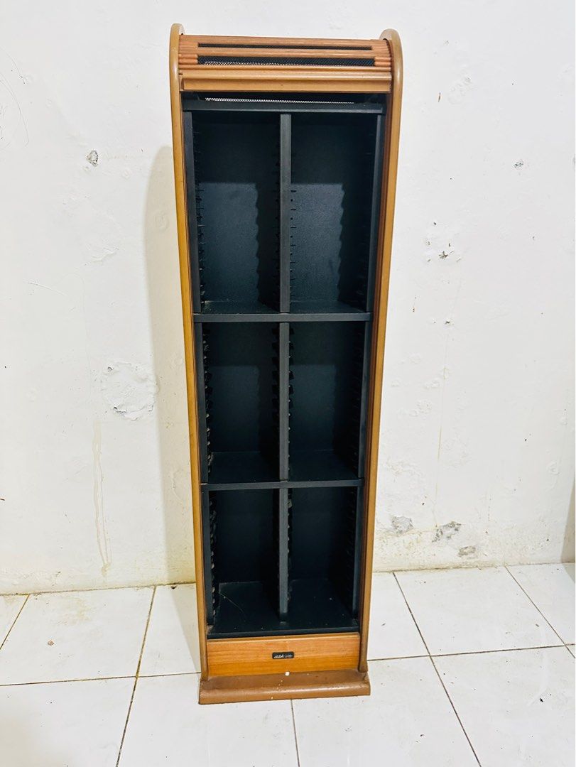 Tempat dvd kaset cd, Barang Yang Dicari di Carousell