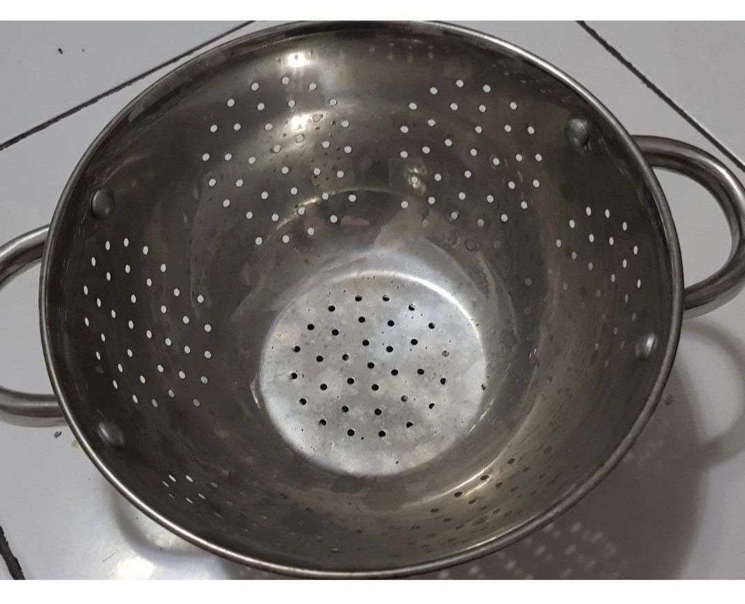 Tempat nasi stainless steel, Kitchen & Appliances di Carousell