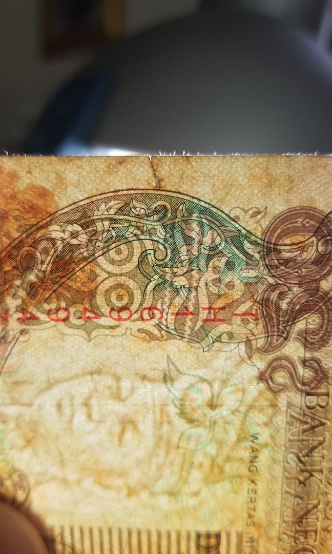 TH1 serial number Siri 6th Series Jaafar Hussein RM20, Hobbies & Toys ...