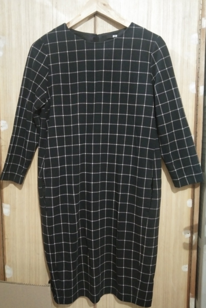 UNIQLO Grid Dress Large on Carousell