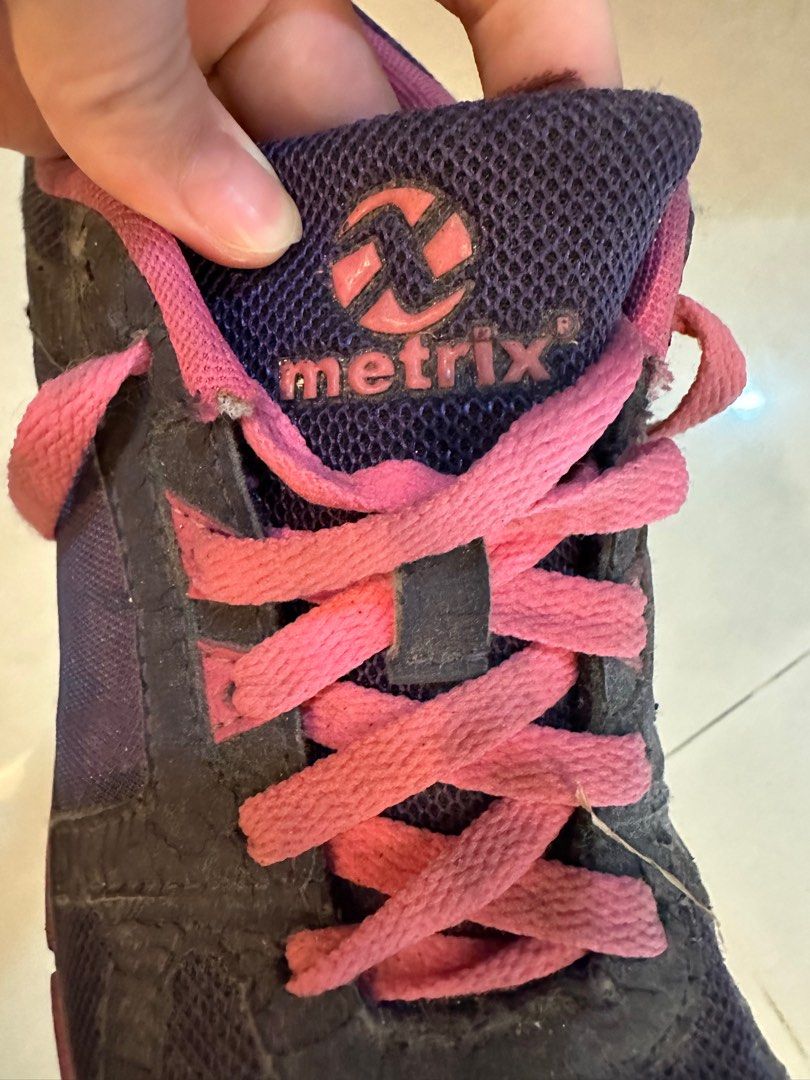 Women Sport Shoe Metrix, Women's Fashion, Footwear, Sneakers on Carousell