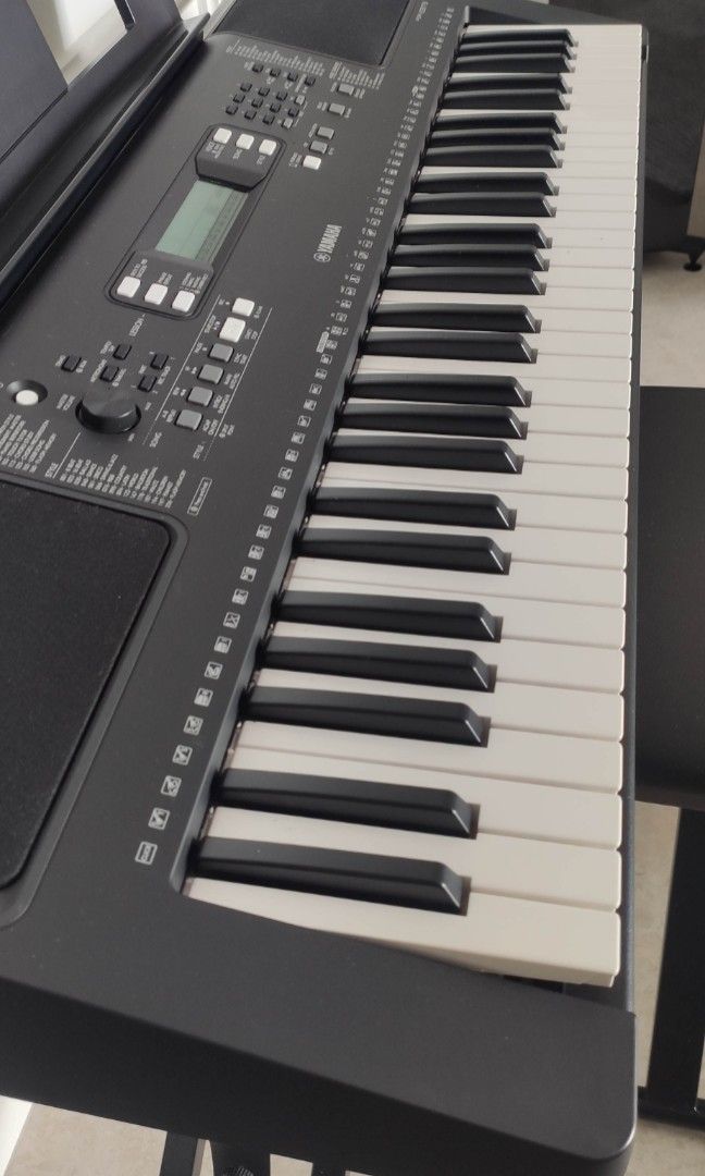 Yamaha Keyboard PSR-E373 with stand and seat, Hobbies & Toys, Music ...
