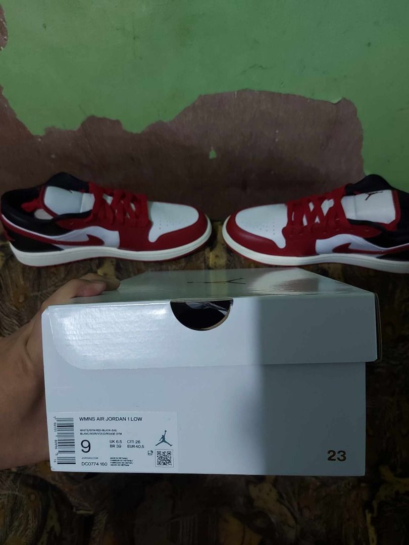 Air Jordan 1 Low "Reverse Bred Toe" size 9w, Women's Fashion, Footwear ...