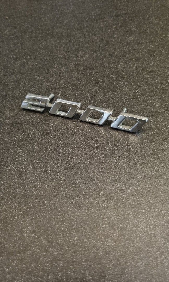 Alfa romeo GTV 2000 emblem, Car Accessories, Accessories on Carousell
