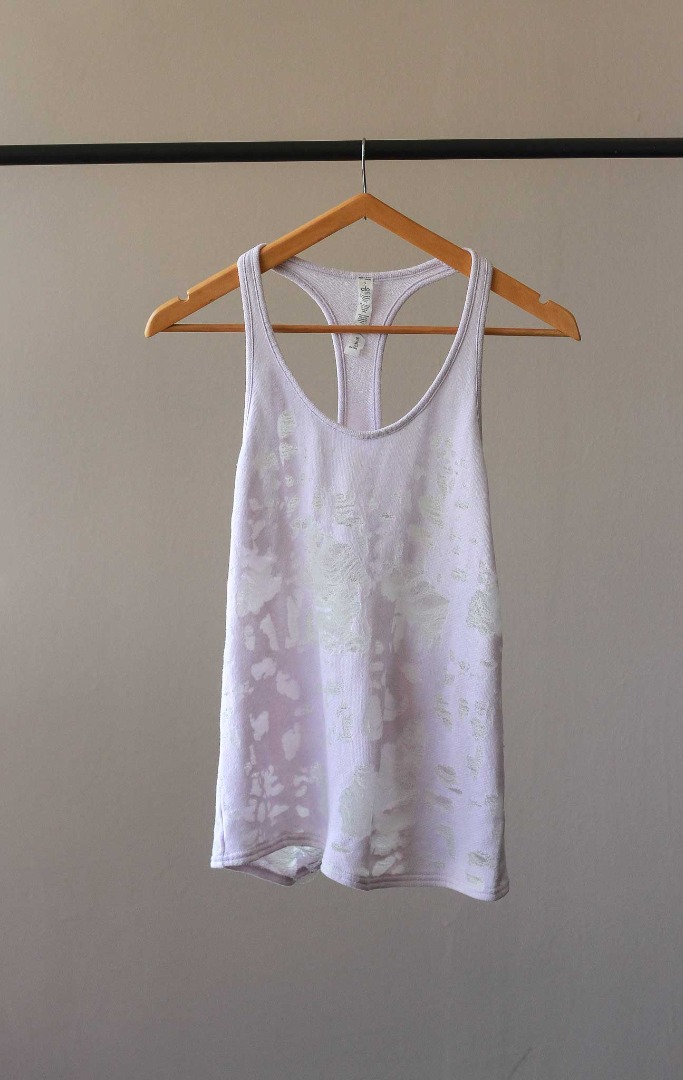 Alo Distressed Racer Tank, Women's Fashion, Activewear on Carousell