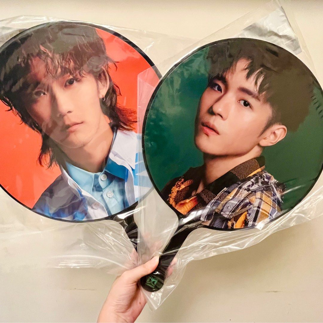 Alton & Ian @ MIRROR Official Image Fan 官方應援扇, 興趣及遊戲, 收藏品及紀念品, 明星周邊 ...