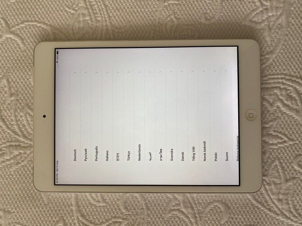 Apple iPad 1490 model, Computers & Tech, Laptops & Notebooks on Carousell