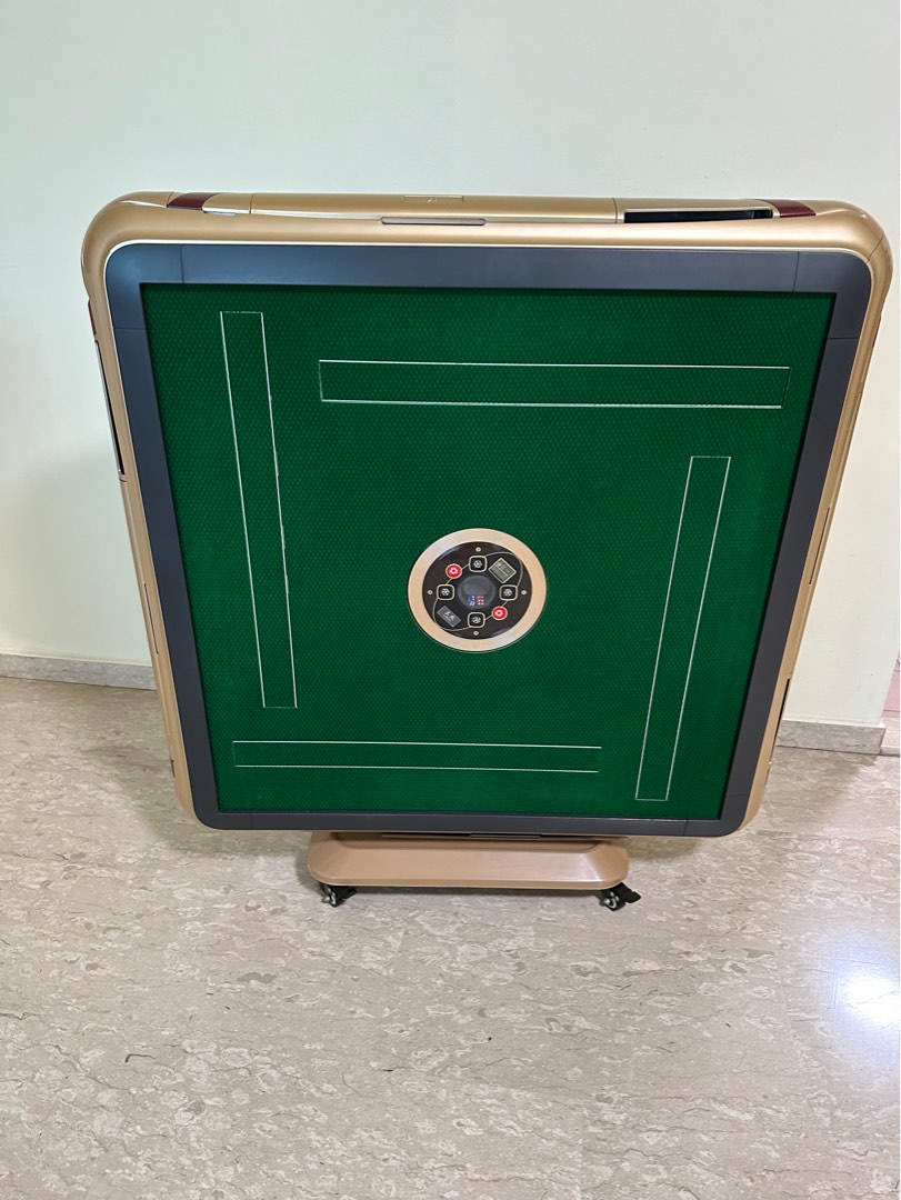 Auto mahjong table, Hobbies & Toys, Toys & Games on Carousell