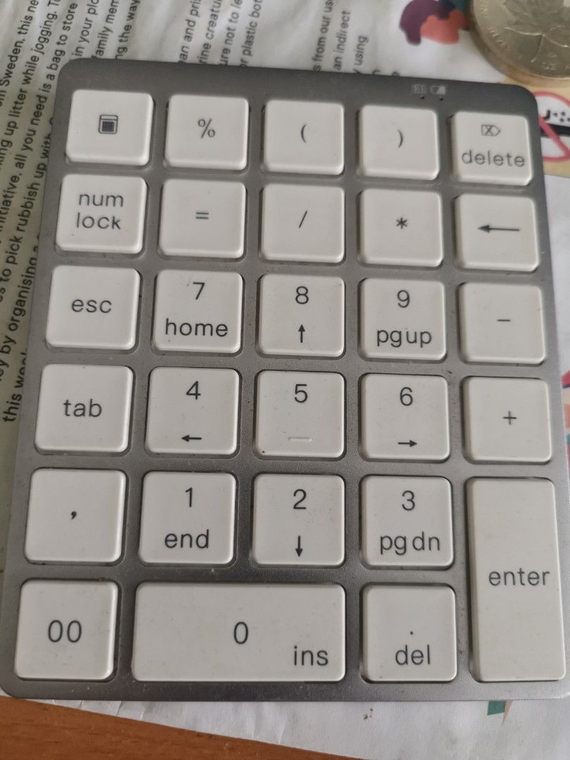 Bluetooth numberpad wireless, Computers & Tech, Parts & Accessories, Computer Keyboard on Carousell