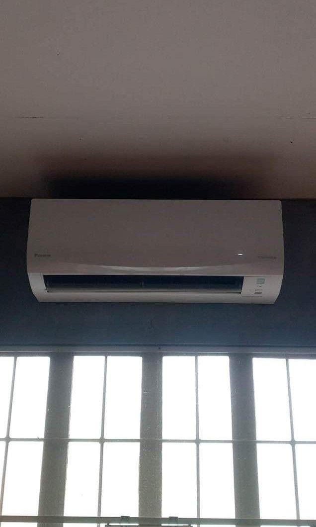 Daikin split type inverter Aircon with free installation brand new ...