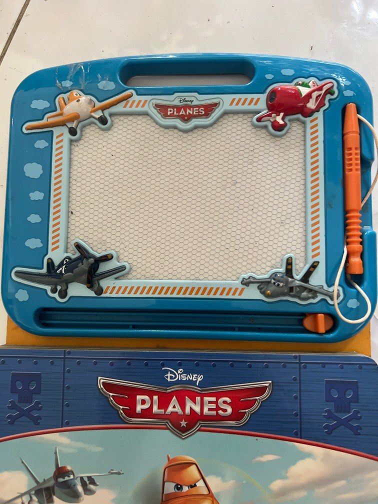 Disney planes book, Toys & Collectibles, Permainan Papan & Kartu di ...