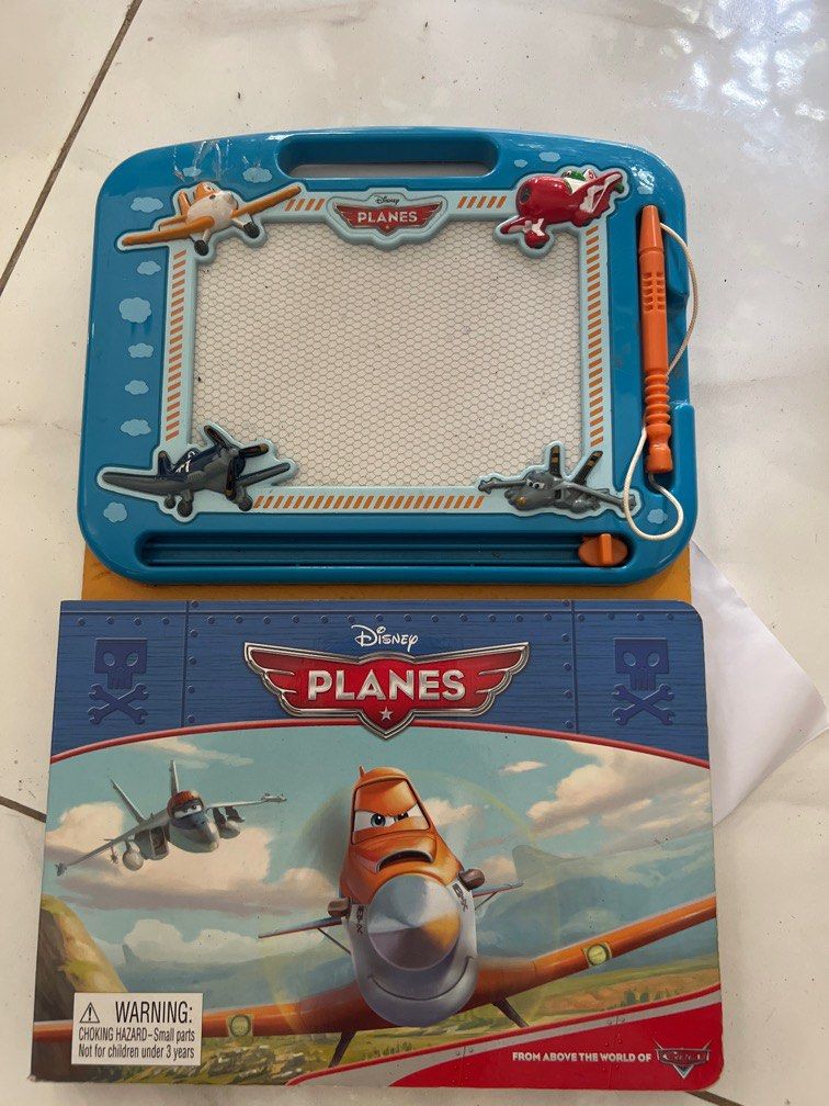 Disney planes book, Toys & Collectibles, Permainan Papan & Kartu di ...