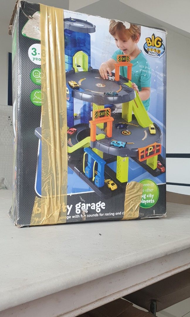 Elc big city garage, Bayi & Anak, Mainan & Baby Walker di Carousell