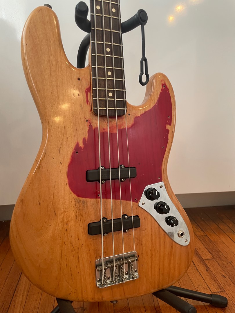 Fender Highway 1 Jazz Bass, Hobbies & Toys, Music & Media, Musical ...