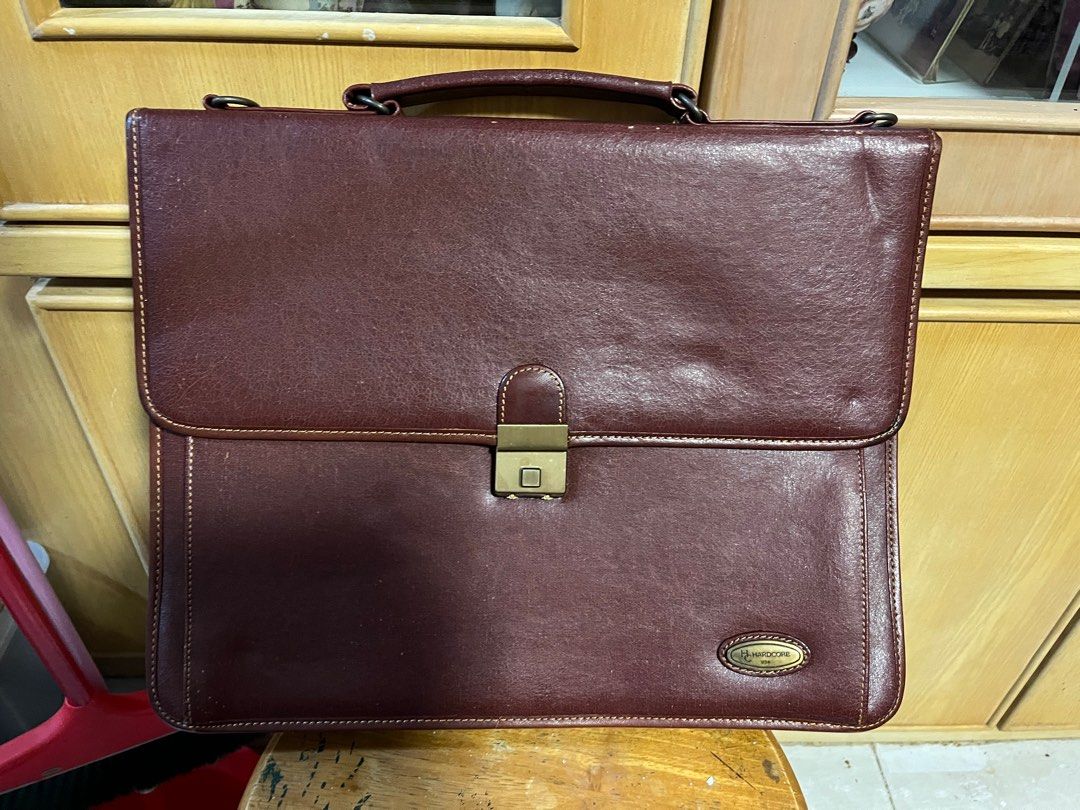 FREE Leather Briefcase Men s Fashion Bags Briefcases On Carousell FREE Leather Briefcase Men s Fashion Bags Briefcases On Carousell
