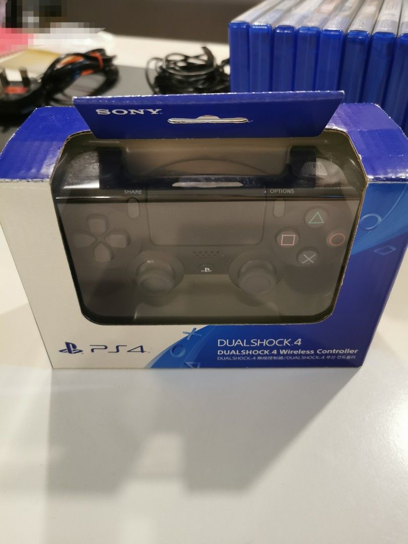 FREE PS4 wireless controller & 10 games with PS4 set purchase, Video ...