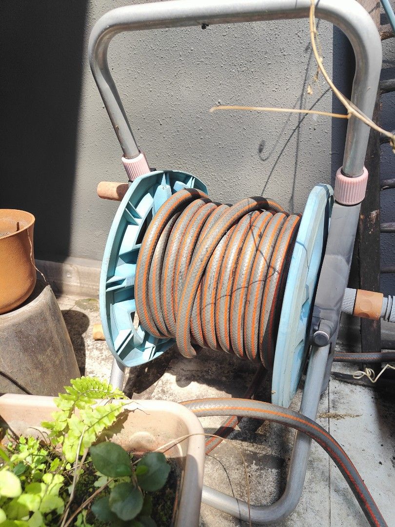 Gardena water hose wheel, Furniture & Home Living, Gardening, Hose and ...