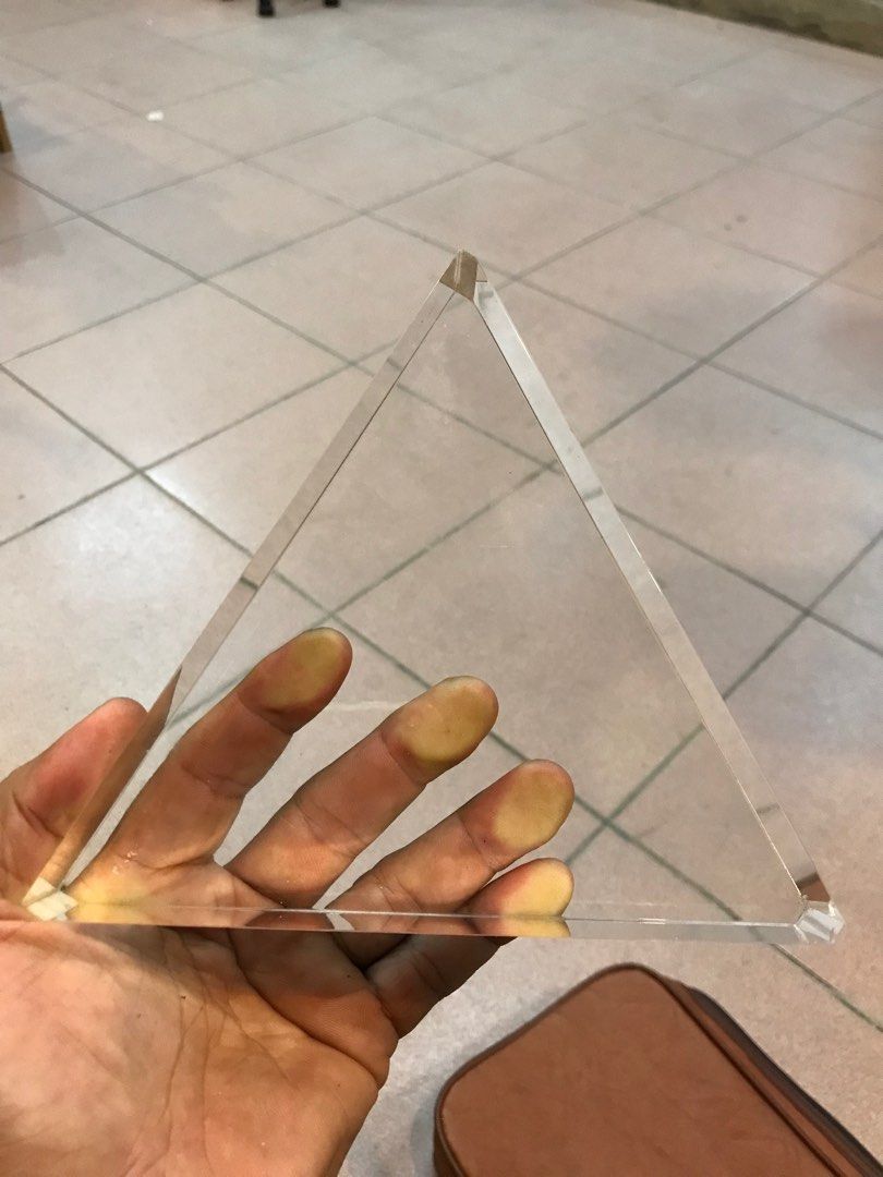 Glass triangle block / pemberat kaca segitiga, Everything Else, Others on Carousell