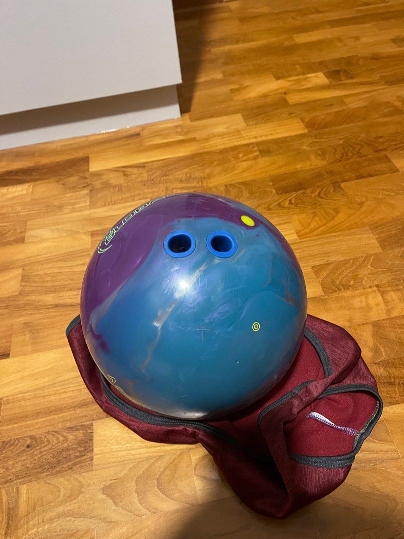 Global 900 Zen bowling ball 14 lbs, Sports Equipment, Sports & Games ...