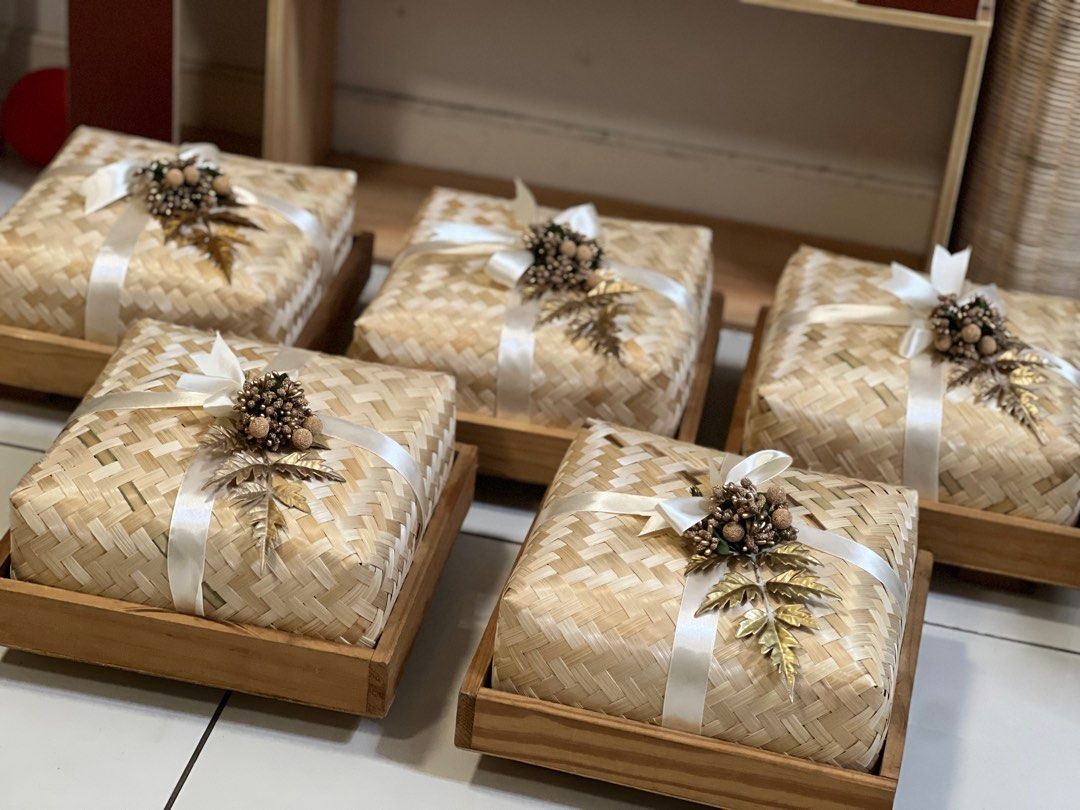 Hidden Dulang Hantaran Mengkuang Box, Everything Else, Others on Carousell