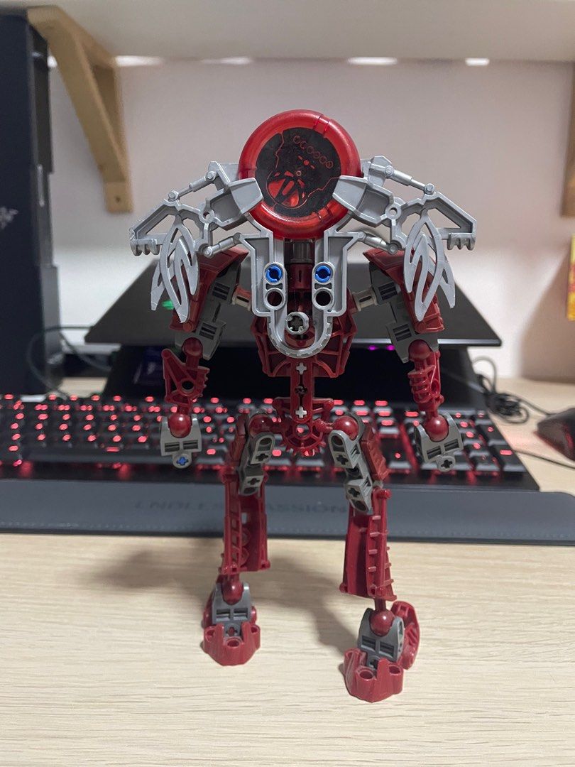 Lego Bionicle Toa Vakama 8601, Hobbies & Toys, Toys & Games on Carousell