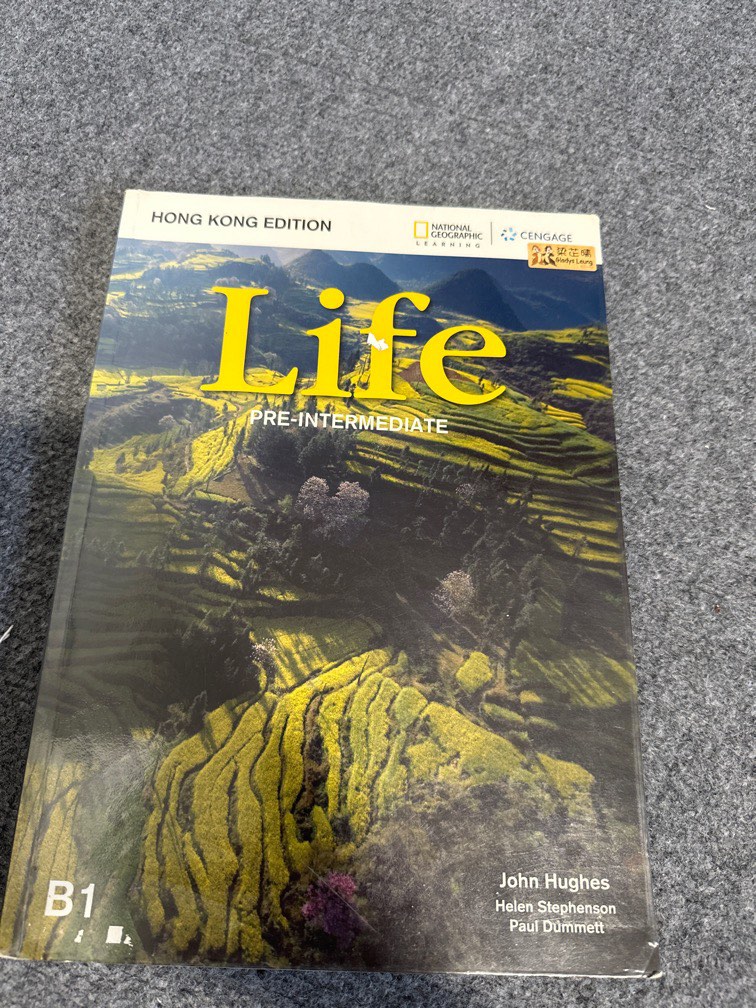 Life pre-intermediate, 興趣及遊戲, 書本 & 文具, 教科書 - Carousell