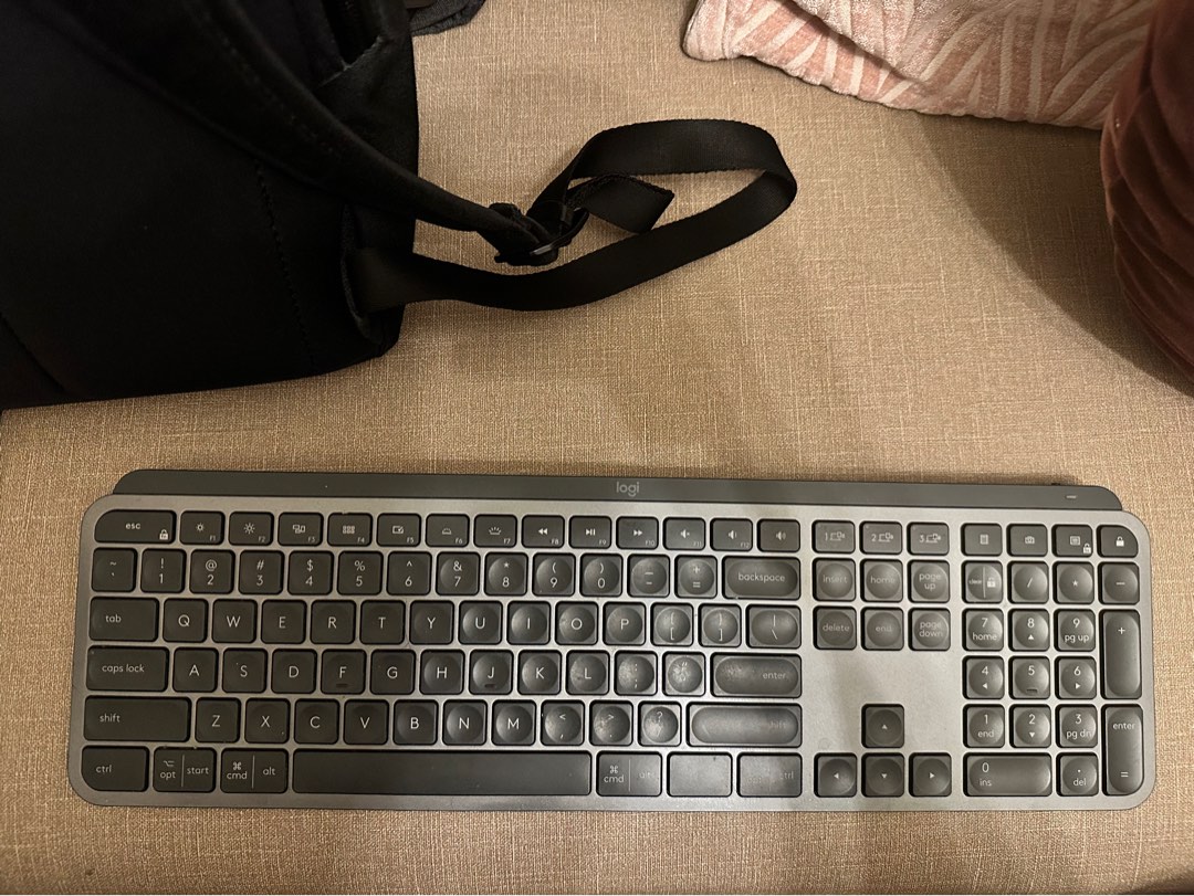 Logitech MX Keys Wireless Illuminated Keyboard, Computers & Tech, Parts ...