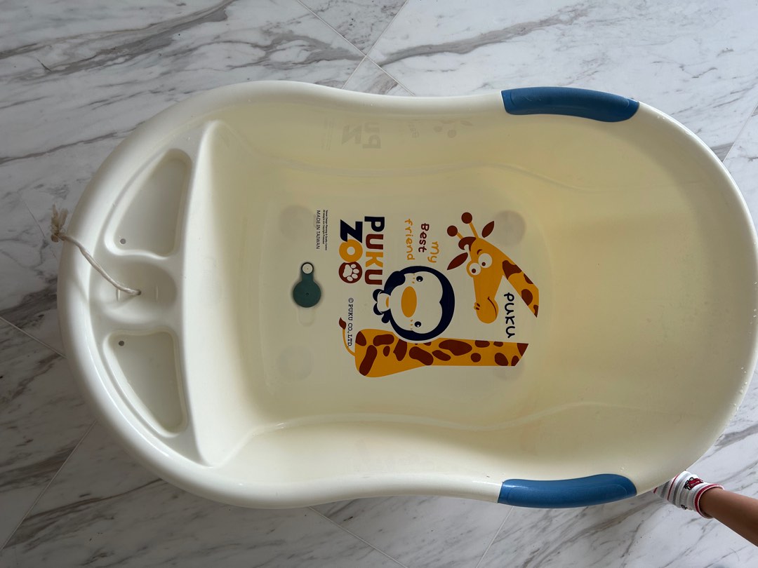 Baby Puku Bath Tub extra large size, Babies & Kids, Bathing & Changing ...