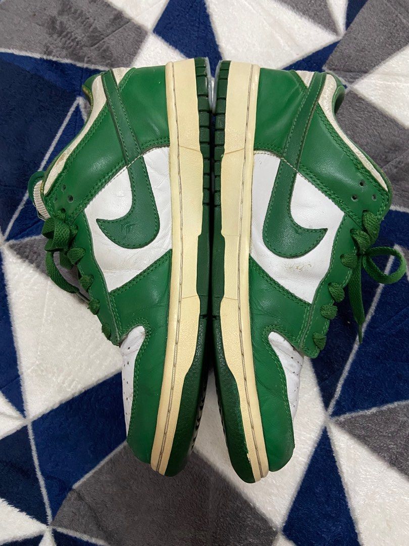 Nike Dunk Low Celtic 2004, Men's Fashion, Footwear, Sneakers on Carousell
