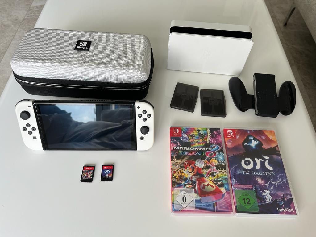 Nintendo Switch + 2 Games + Deluxe box, Video Gaming, Video Game ...
