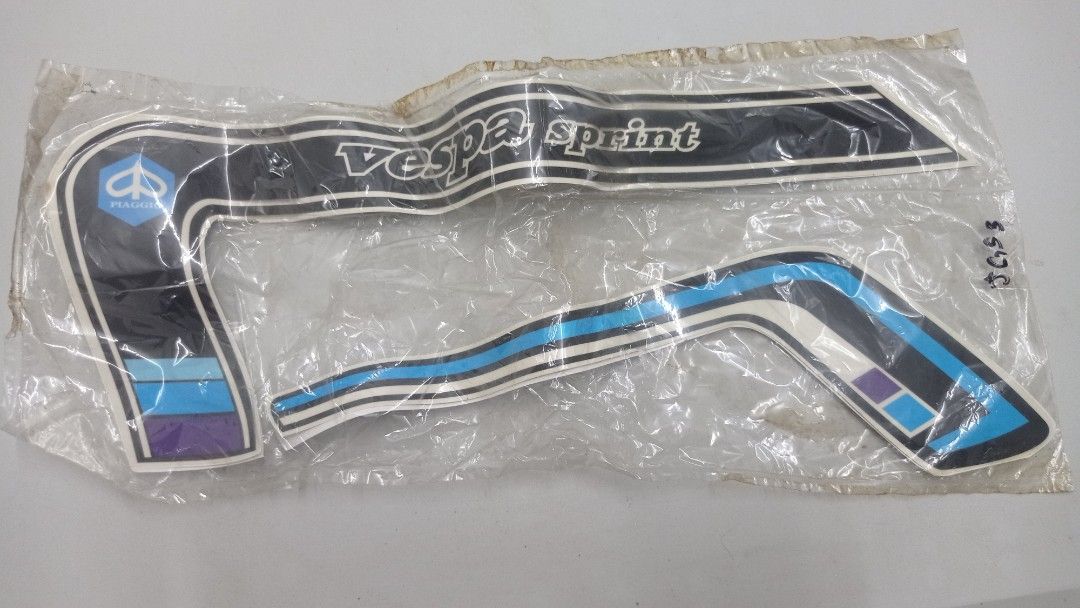 N.O.S Vespa Sprint Sticker Side Box & Mudguard, Hobbies & Toys ...