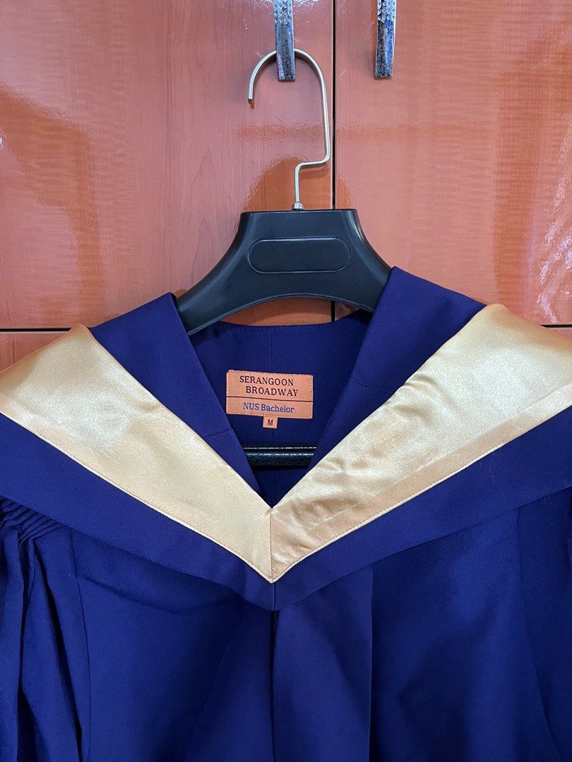 NUS Bachelor of Science Graduation Gown, Women's Fashion, Coats ...