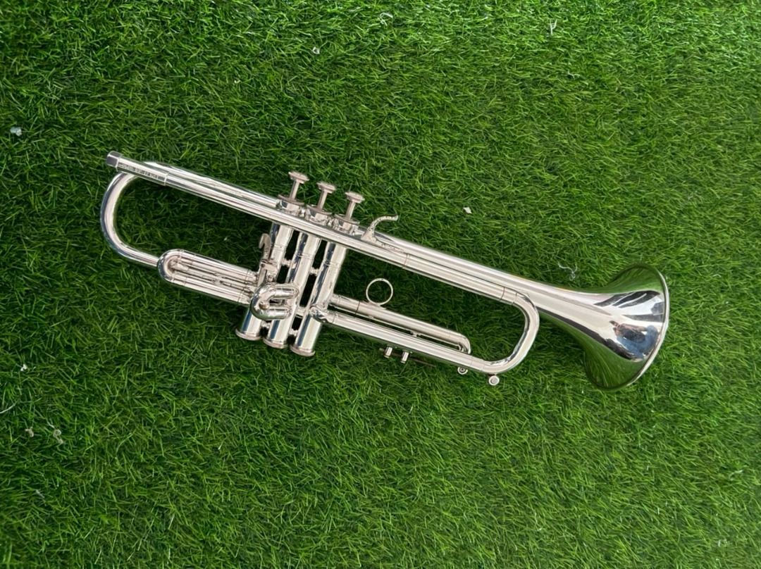 Olds NP12MST Trumpet, Hobbies & Toys, Music & Media, Musical ...