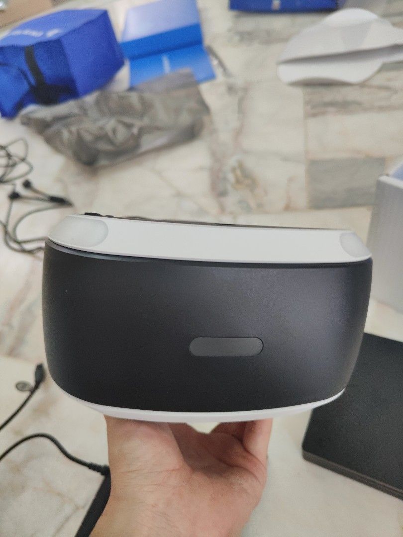 Psvr model 2 with 2 move, Video Gaming, Video Game Consoles ...