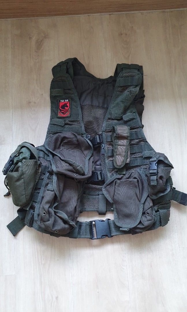 Singapore Army (SAF) Load bearing Vest, Hobbies & Toys, Memorabilia ...
