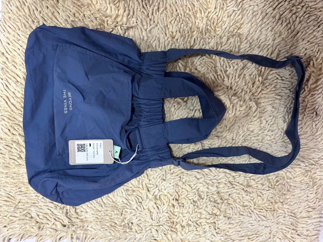 Dumpling Bag, Men's Fashion, Bags, Sling Bags on Carousell