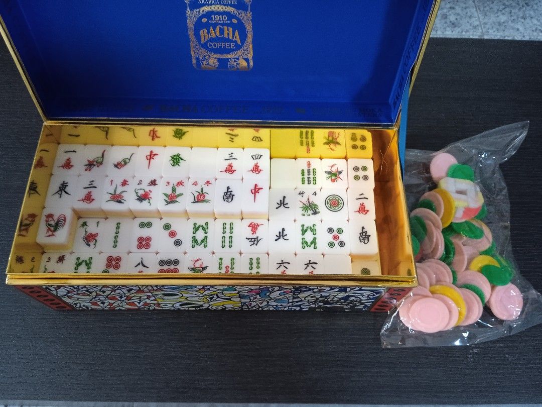 Small Cute Mahjong Set, Hobbies & Toys, Toys & Games on Carousell