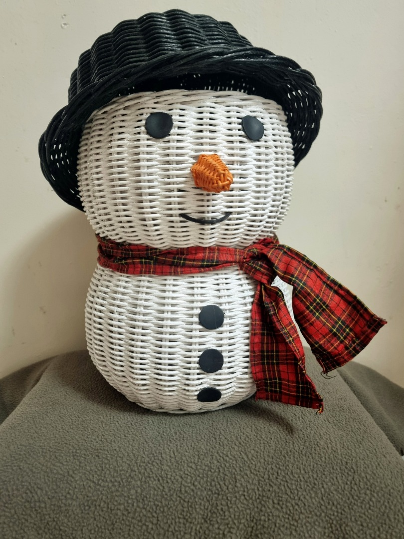 Snowman rattan basket, Hobbies & Toys, Stationery & Craft, Other ...