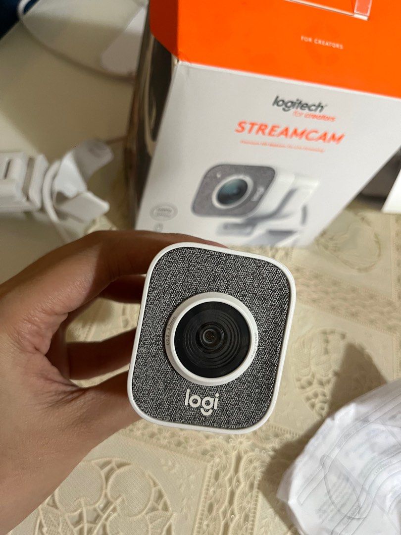 STREAMCAM (logitech for creators) on Carousell