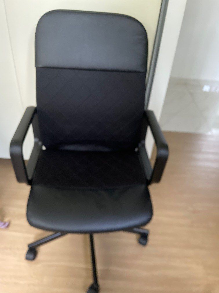 Swivel chair Renberget IKEA, Furniture & Home Living, Furniture, Chairs ...
