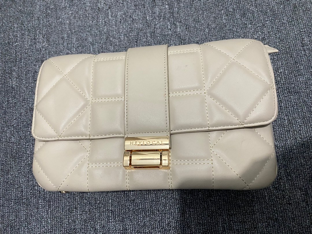 tas Heylocal, Fesyen Wanita, Tas & Dompet di Carousell