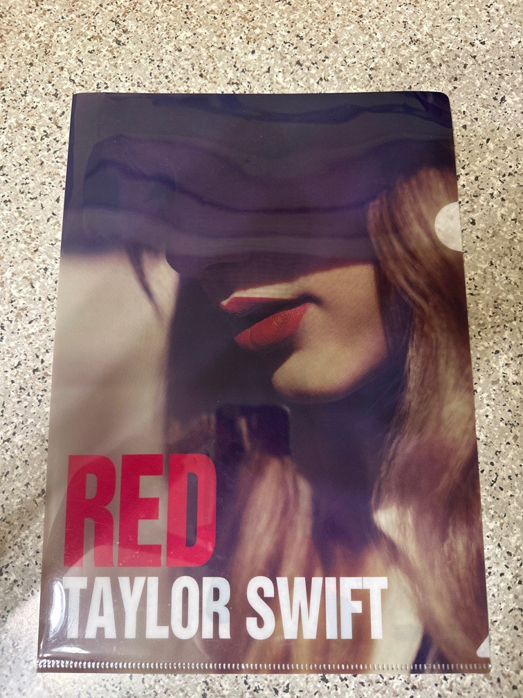 Taylor Swift 膠folder, 興趣及遊戲, 音樂、樂器 & 配件, 樂器配件 - Carousell