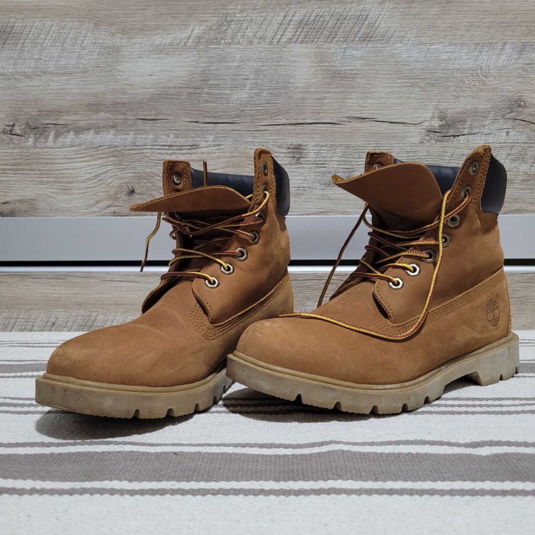 Timberland Classic Boots, Men's Fashion, Footwear, Boots on Carousell