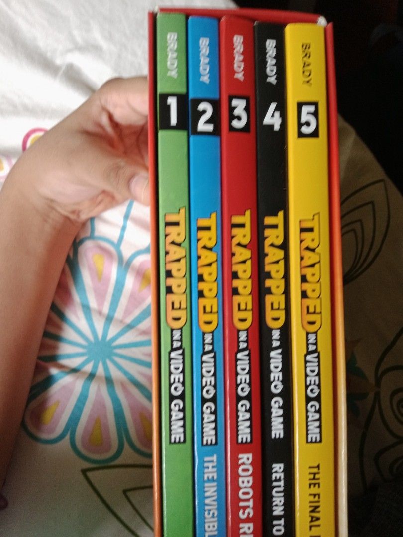 Trapped in a video game full set, Hobbies & Toys, Books & Magazines ...