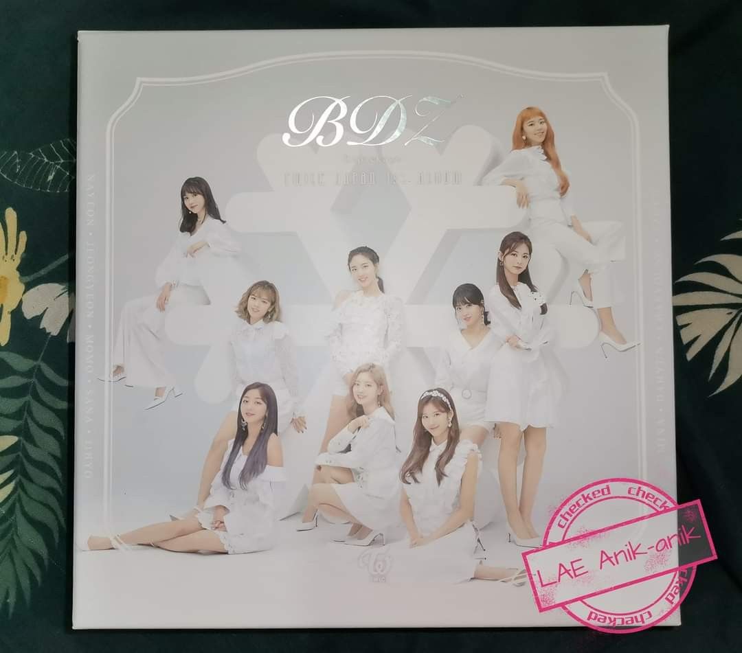 TWICE BDZ Repackaged Japan 1st Album (UNSEALED) on Carousell