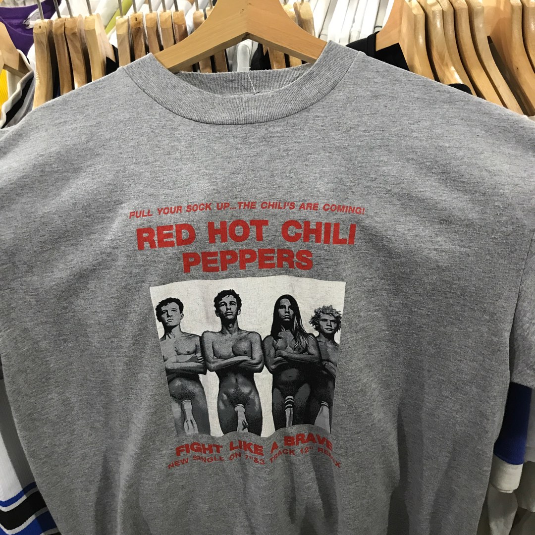 Vtg red hot chilli pepper, Men's Fashion, Tops & Sets, Tshirts & Polo ...